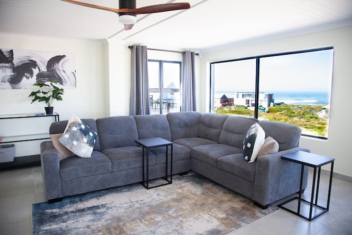 Tranquil Tides - Yzerfontein