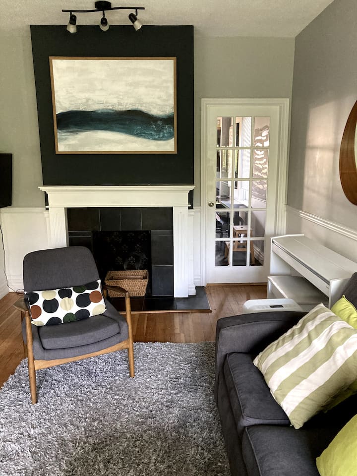 Lovely Home In Dynamic Hipster Neighbourhood - Vancouver