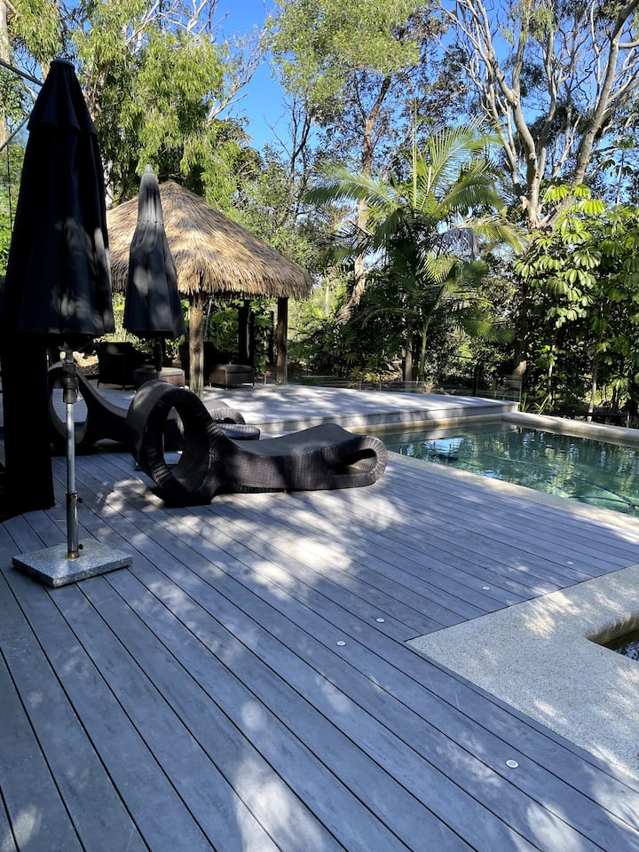 Longboard Beach House - Pet Friendly - Peregian Beach