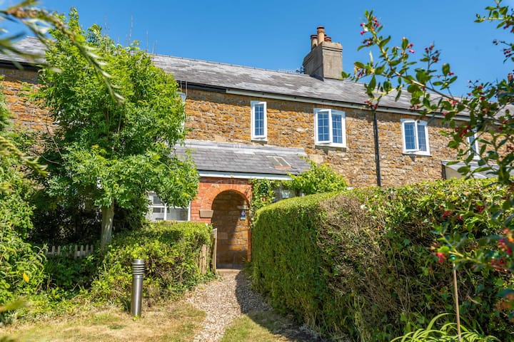 Cottage Near Beach And 3 Pubs. South Facing Garden - Somerset
