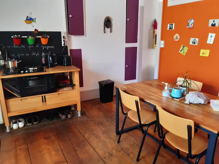 Chambre Privée Spacieuse + P'tit Déjeuner Offert - Besançon