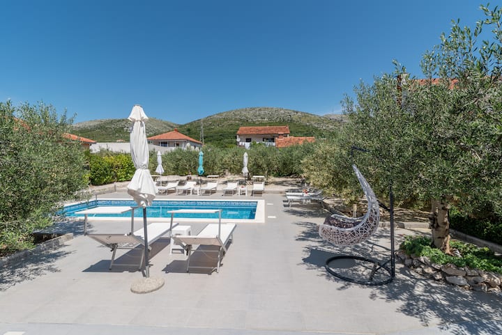 Apartment In Villa Vengo 3 - Trogir