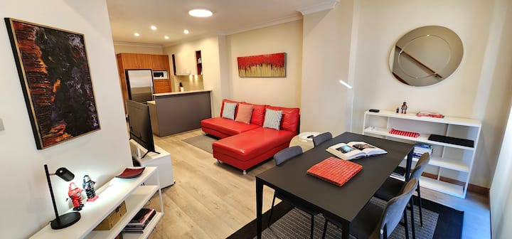 Stylish Split-level Penthouse Loft + Parking - Surry Hills