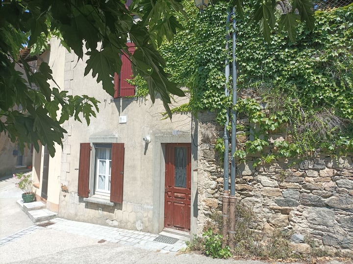 Maison à Proximité Du Château - Laprade