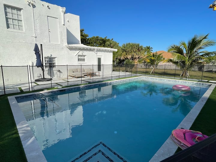 Downtown Cabana - West Palm Beach, FL