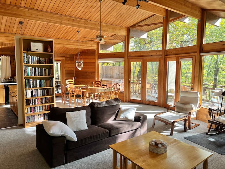 The Mountain House - Berkeley Springs, WV