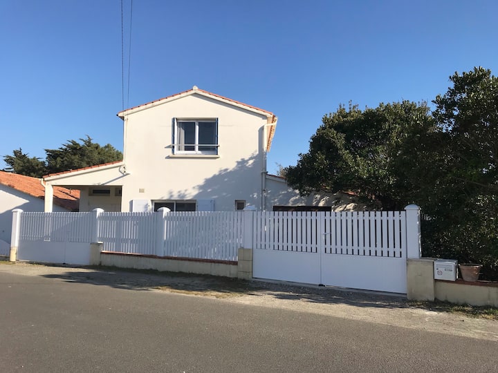Grande Maison Familiale, 300m De La Plage - Brem-sur-Mer