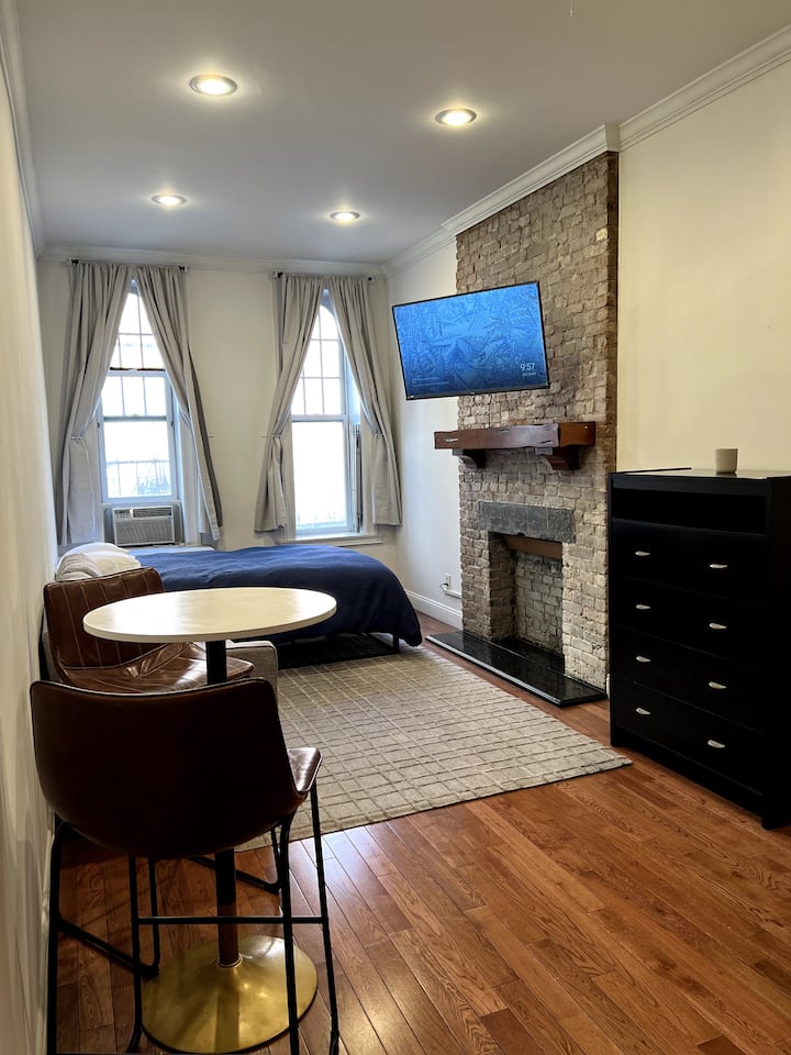 Clean And Cozy Apartment In Heart Of West Village - West New York, NJ