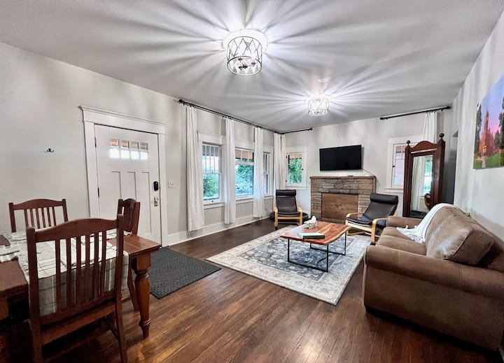 Relaxing Historic Home In Downtown Pet Friendly - Flagstaff, AZ