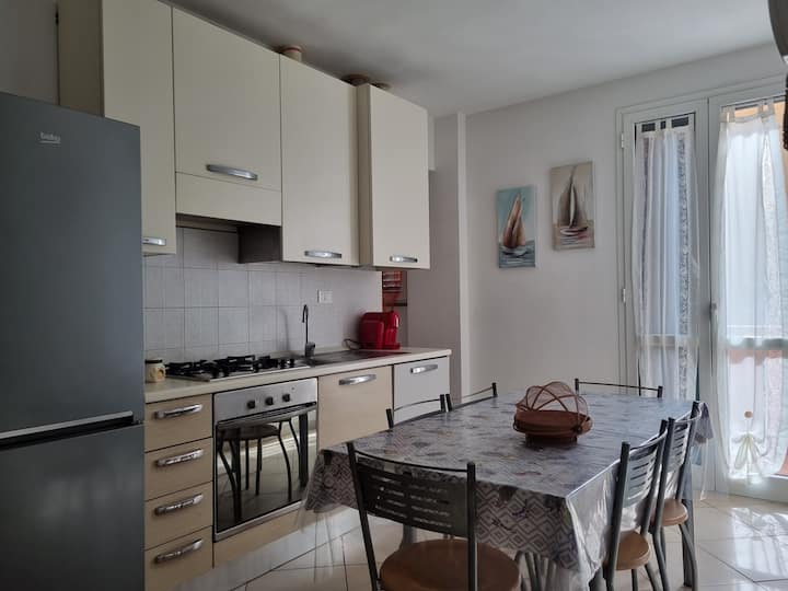 Posto A Metri 150 Dal Mare E Dai Servizi - Cecina