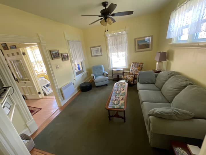 The Story House - Summerside Restored 3 Bed/2 Bath - Summerside