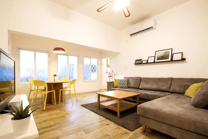 Austin Apartment - 2bdr & Backyard {Masada St.} - Israel