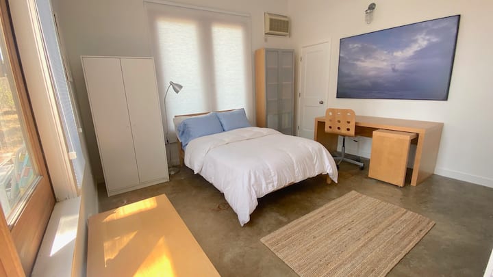 Lovely Furnished Apt. Near Ut - Austin, TX