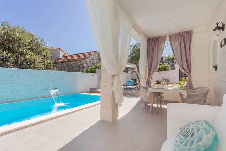 Villa Feronia- Luxury Croatia Retreats - Primošten