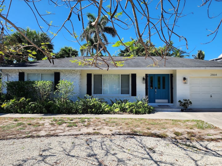 Gulfview House In Naples Bayshore Arts District - Naples, FL
