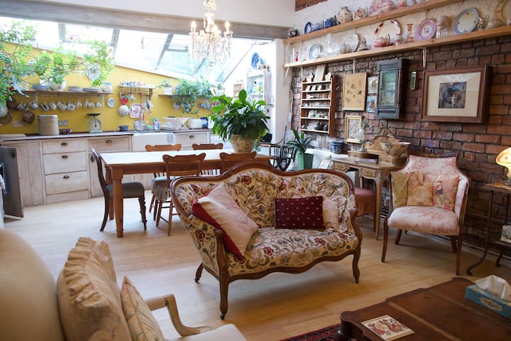 Hidden Bohemian Sanctuary Bursting With Character! - Bristol