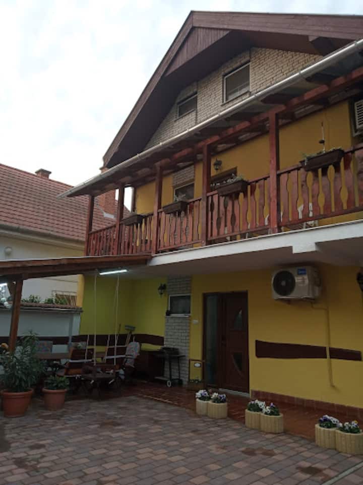 Bazsi Apartman Földszint - Hajdúszoboszló