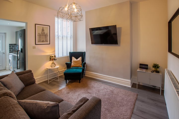 Recently Renovated,free Parking, Central Location! - Liverpool