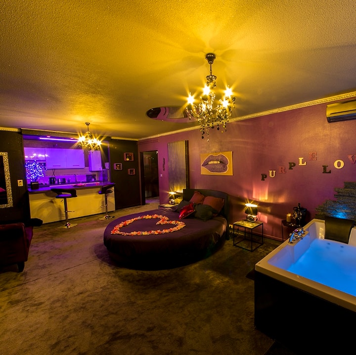 Purple Lovt Avec Spa, Sauna, Terrasse Et Vue - Perpignan