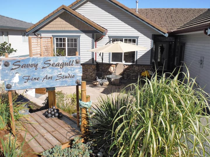 The Savvy Seagull Suite Retreat - Nanaimo