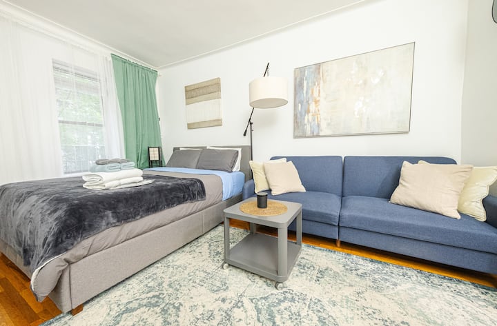 Beautiful Studio On Upper East Side/ Central Park - Queens, NY