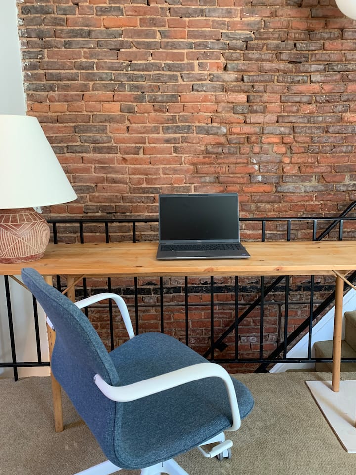 Garden Oasis: 1br Apt W/ Patio Near Universities - Mantua - Philadelphia