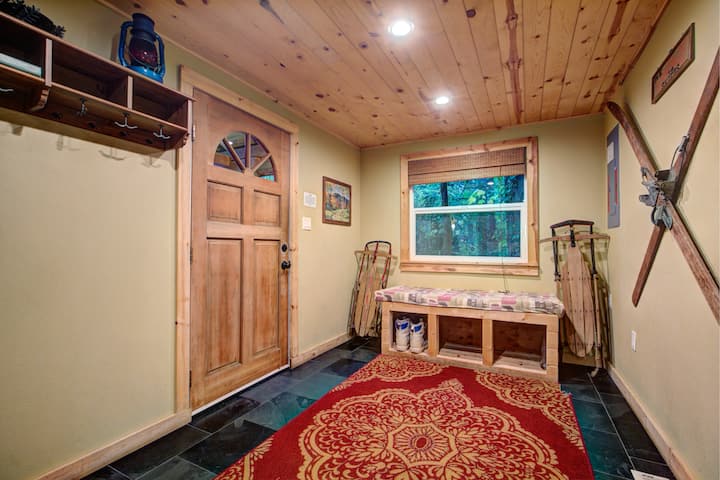 10 Best Cabins With Hot Tub Near Mt Hood, Oregon - Updated | Trip101