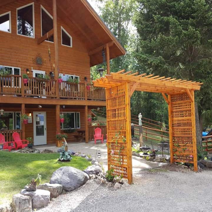 Tentsite Group (Byo Tent) Near Glacier Np - Montana