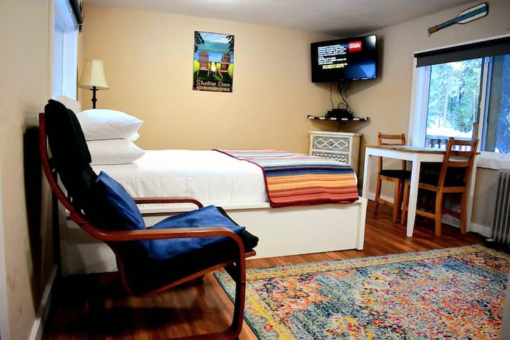Cozy Studio Cabin With Full Bed - Vivian Lake, Crescent