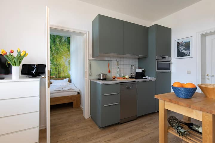 # 11 | Kleine Villenwohnung Im Bäderstil - Binz