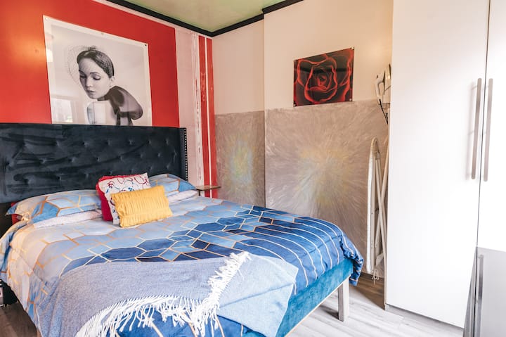 Afi Apartments Charming 2 Bedroom| Upper East Side - Queens, NY