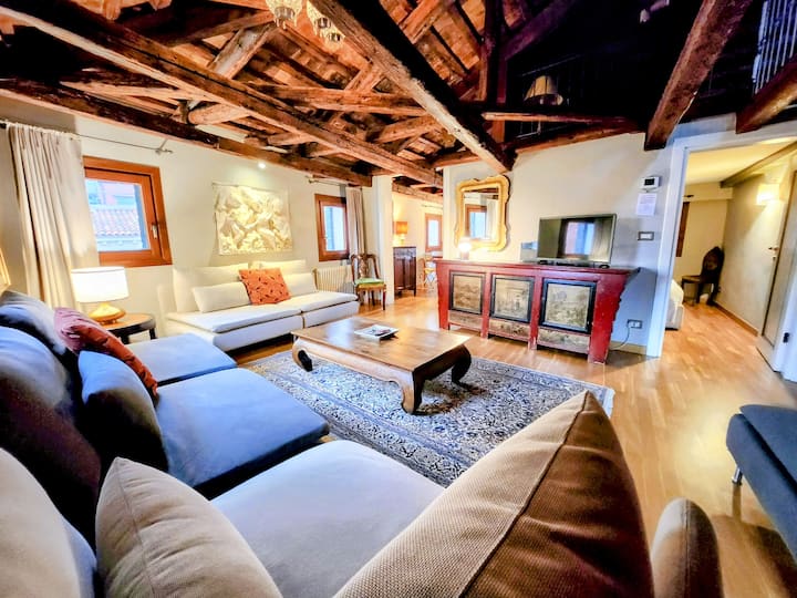 Casanova Penthouse Near Rialto Rooftop View - Venice