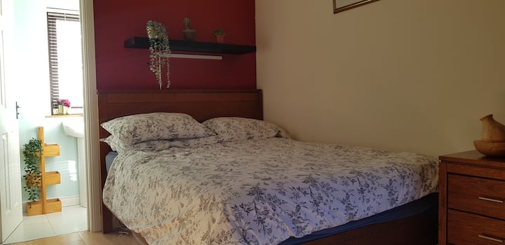 Double Room With Ensuite In South Belfast - Belfast