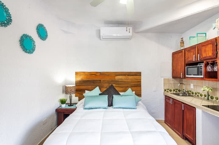Budget Friendly Condo In Cabo Marina Wi-fi+pool - Cabo San Lucas