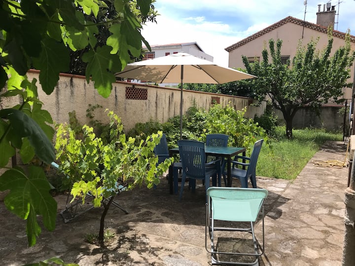Appartement Calme Et Central, Terrasse Et Jardin - La Londe-les-Maures