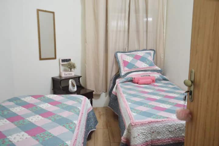 Quarto Particular Em Casa Petrópolis (N•2) - Petrópolis