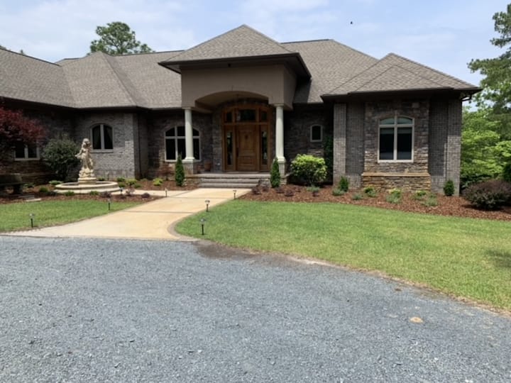 Breathtaking, Secluded Il Villa Toscana Estate - Pinehurst, NC