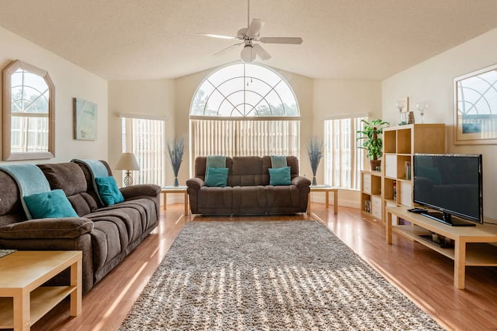 Spacious 3br Near Disney, Pool, Clubhouse & Gym - Kissimmee