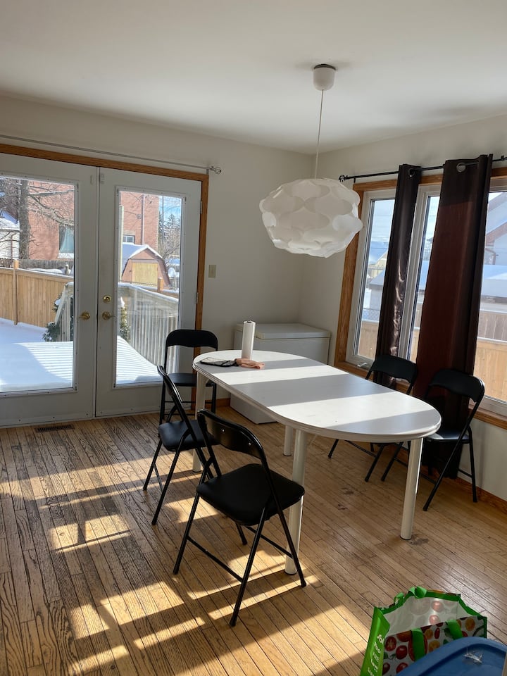Clean Comfy Room Near Lakehead - Thunder Bay