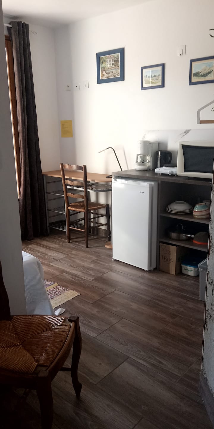 Petit Studio Indépendant Dans Appart. Calme - Chamrousse