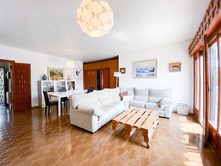 Comfortable Family-friendly Villa. Own Garden And Pool. Wifi. - Cabo Roig