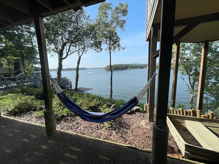 Lakefront W/ Hottub, Firepit, Dock & Scenic Views - Lake Hamilton, AR