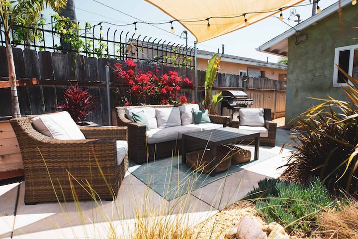 Spacious 2bd/1bath House Near Downtown - Coronado, CA