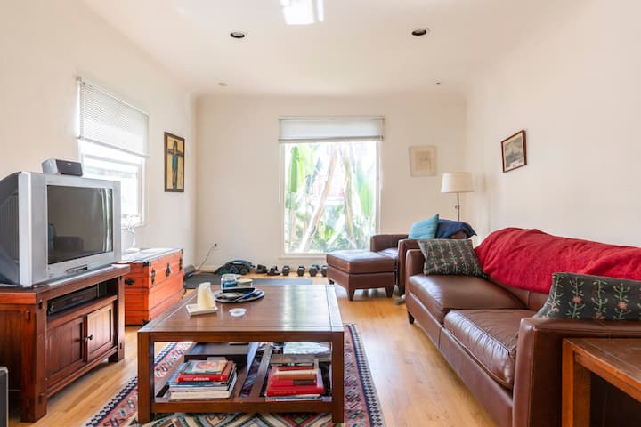 Private Room And Private Bath In La - Los Ángeles, CA