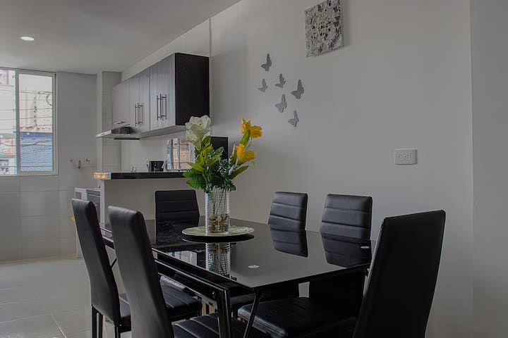 Acogedor Apto En San Francisco. Nuevo, 2 Alcobas. - Girón