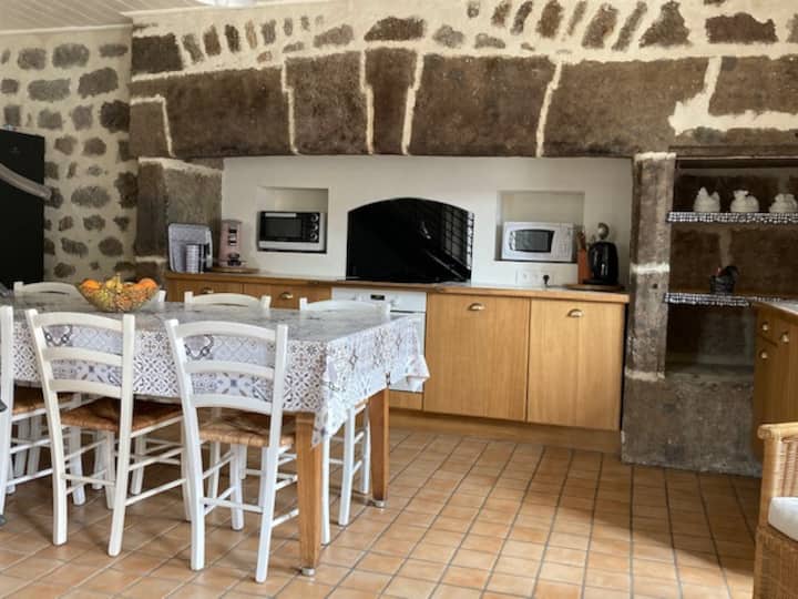 Cosy Gîte De La Ferme. - Cantal