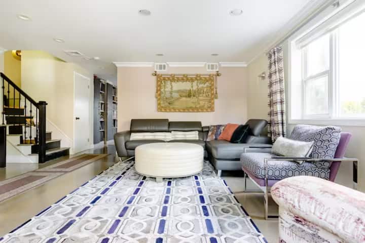 40 Min To Nyc, 8 Min To Metlife, 6 Beds, 3 Bedrms - Paterson, NJ