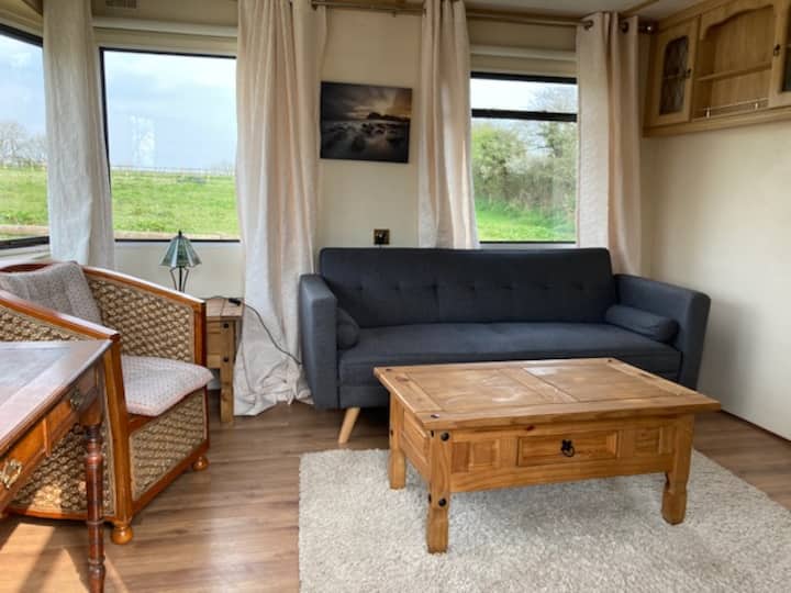 Caravan In Farm Setting Near Sandy Beaches - Wales