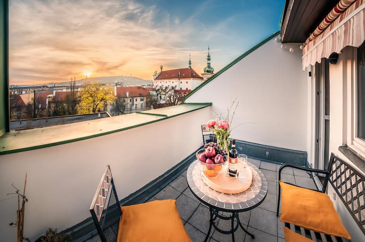 Central 4br+3bath+terrace Harry Potter's Penthouse - 프라하