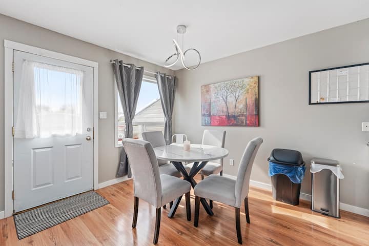 Spacious Bi-level Duplex - Bonnyville